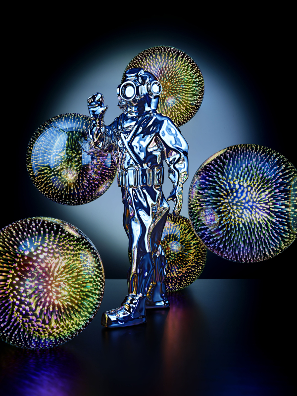 Porcelain figural artwork